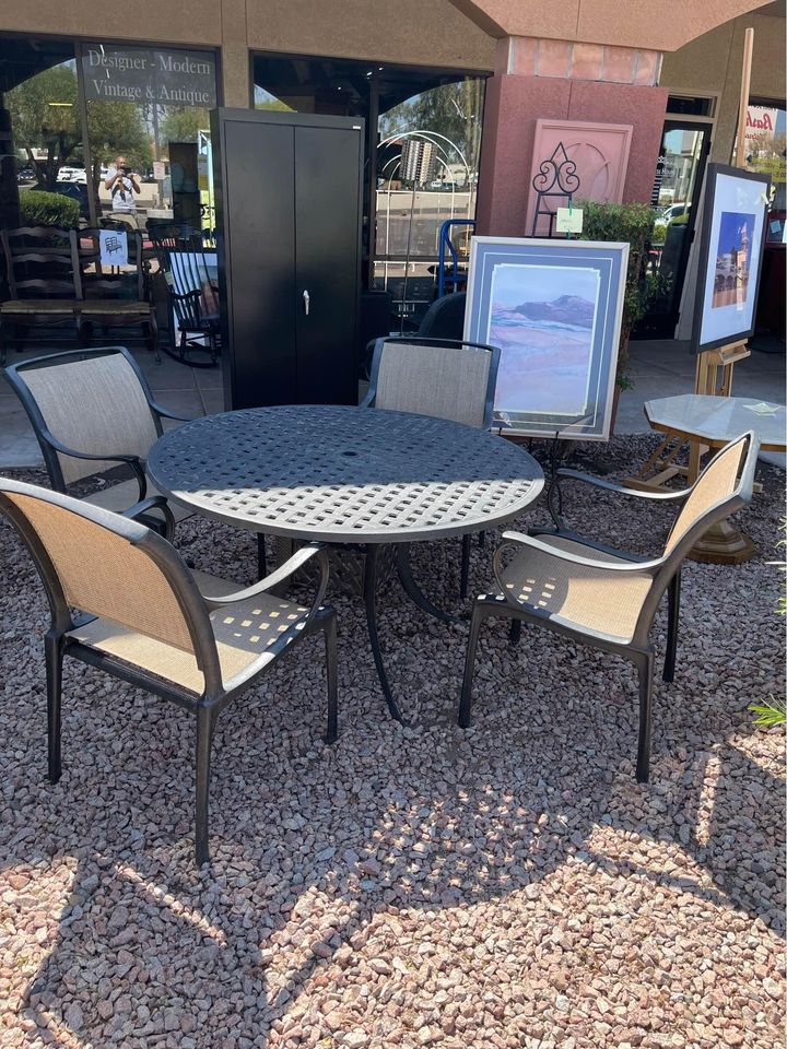 5 Piece Hanamint Patio Set - Got Legs Furniture & Décor