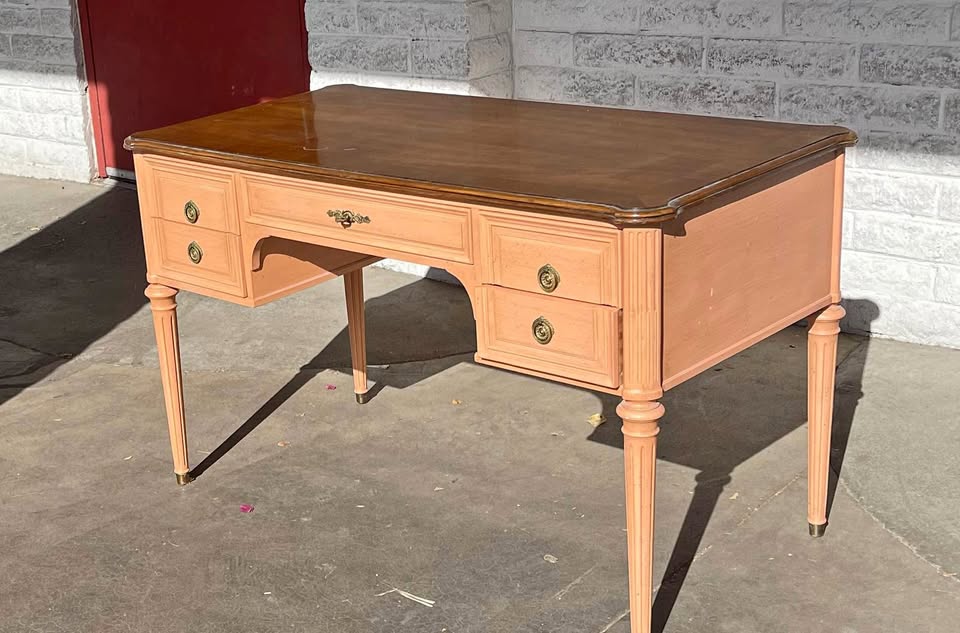 Beautiful Henredon Desk - Got Legs Furniture & Décor