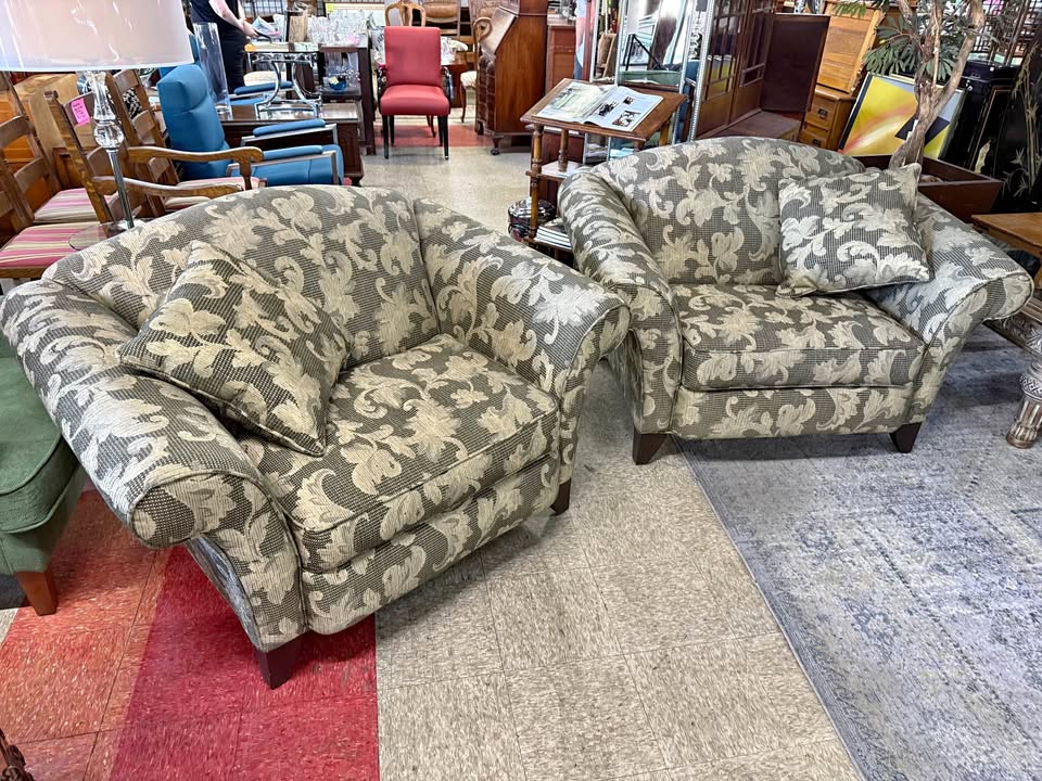 Rowe Furniture Armchairs - Got Legs Furniture & Décor